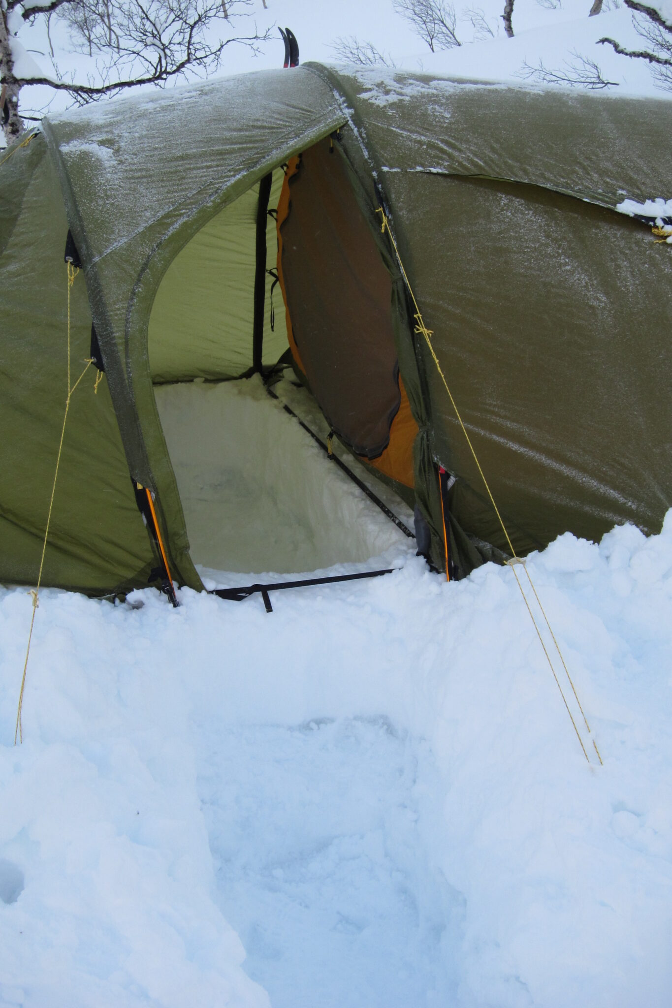 Miten pystytetään teltta talvimaastossa? - Retki-lehti